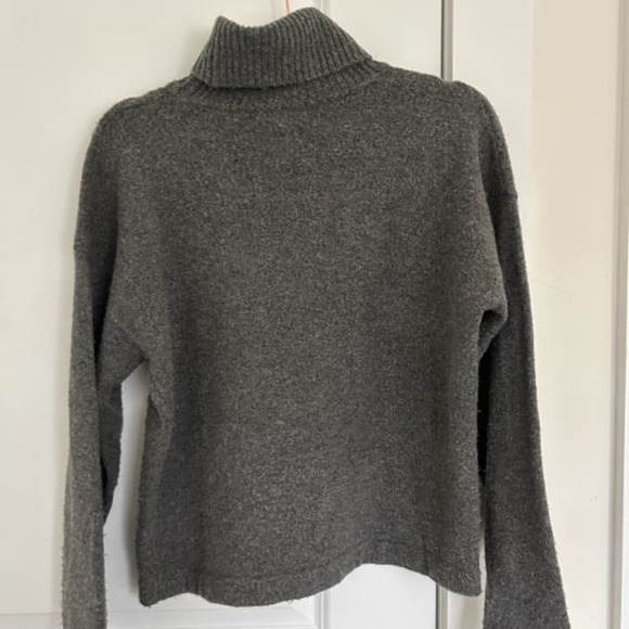 Forever 21 | Sweaters | Forever 2 Gray Knit Sweater | Poshmark